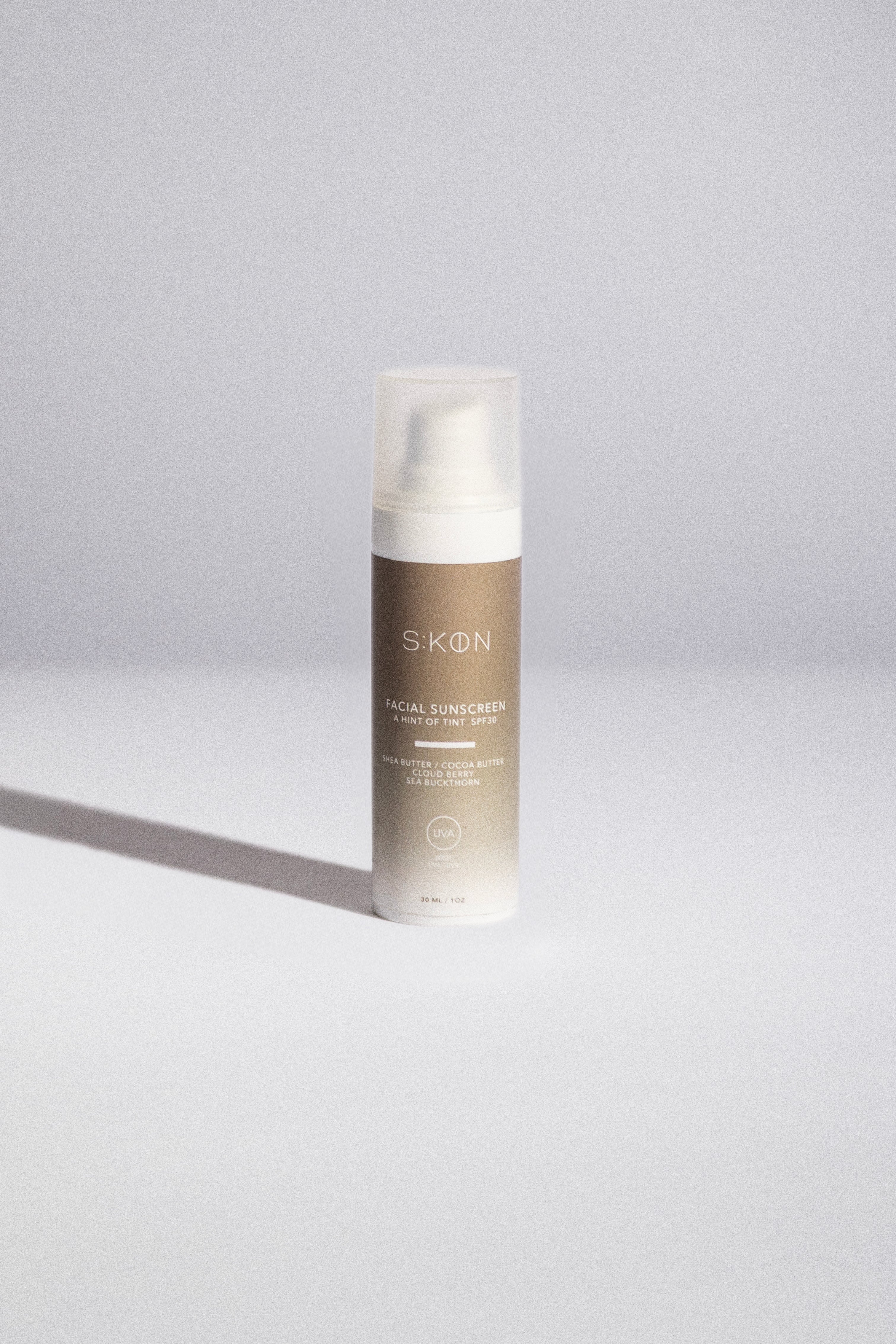 Dagcreme Med Solfaktor SPF30 - Let diskret Farvet Solcreme 3 in 1 ...